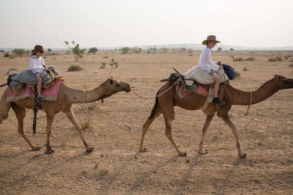 Going on Camel Safari In Jaisalmer, India – Earth Trekkers