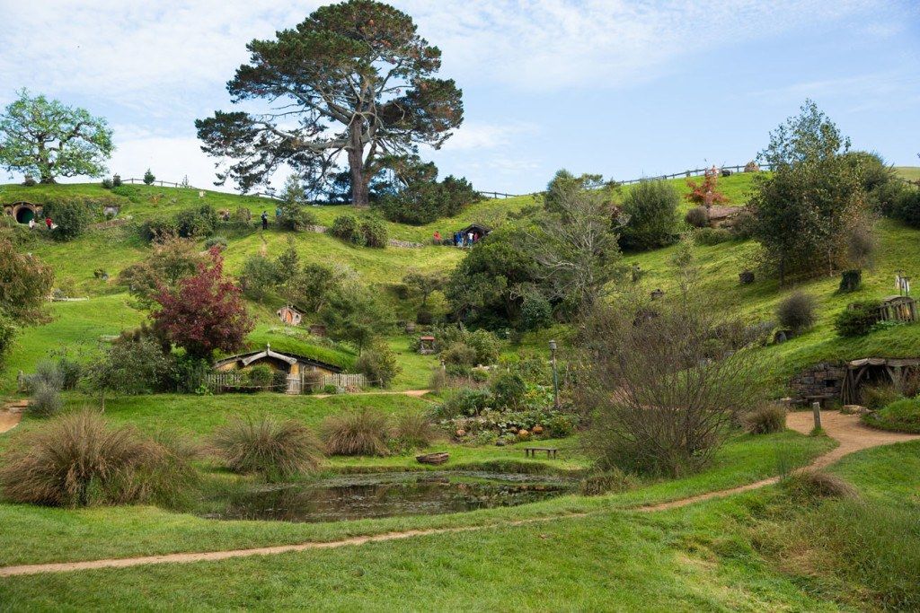 Photo Tour of the Hobbiton Movie Set – Earth Trekkers