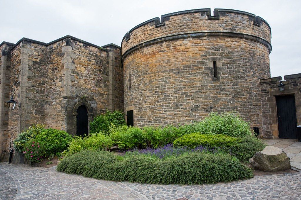 Edinburgh Castle: Important Things to Know Before You Go – Earth Trekkers