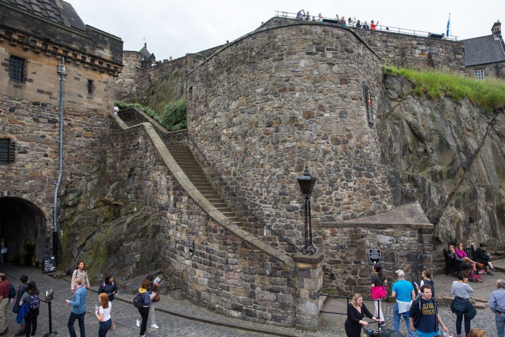 Edinburgh Castle: Important Things to Know Before You Go – Earth Trekkers