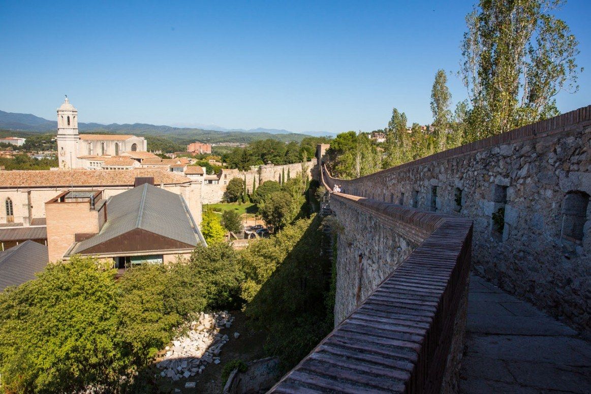 9 Reasons Why You Should Visit Girona, Spain – Earth Trekkers