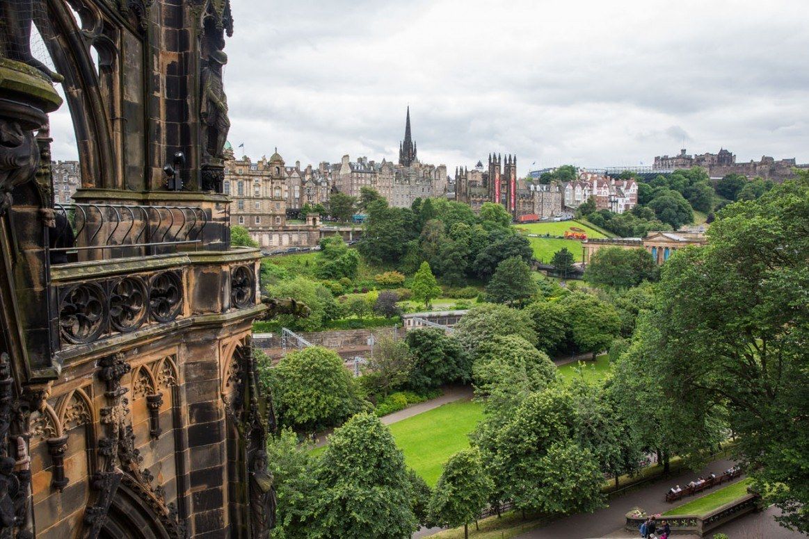 Where to Get the Best Views of Edinburgh – Earth Trekkers
