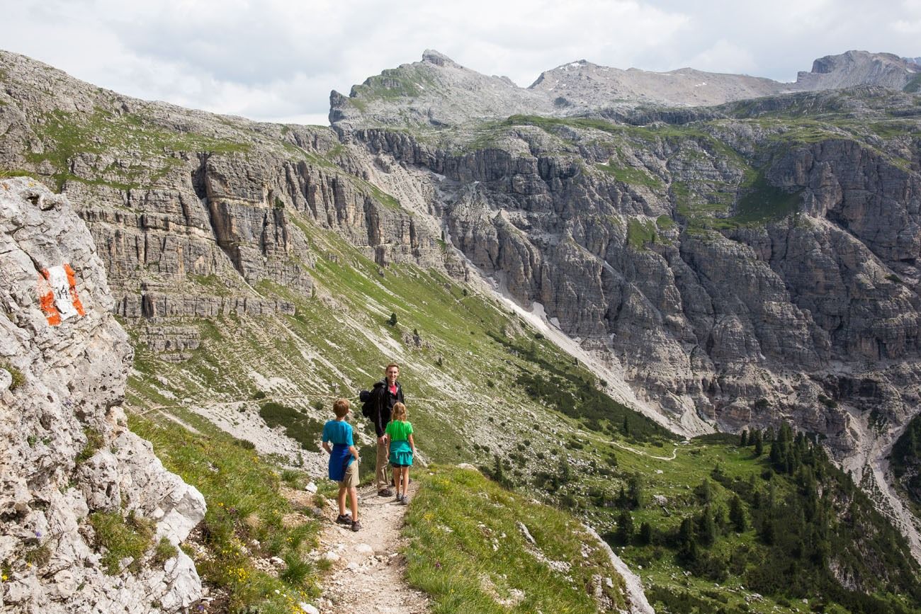 Hiking the Puez-Odle Altopiano in the Dolomites | Earth Trekkers