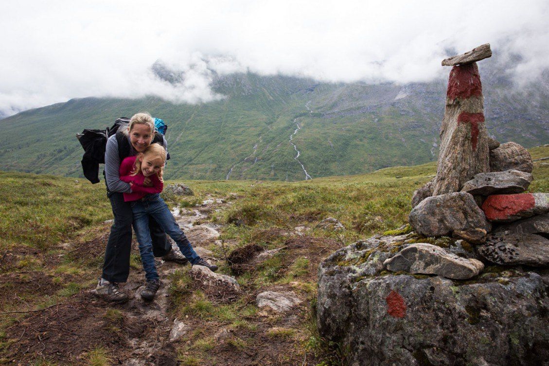 Hiking Romsdalseggen Ridge in Norway (+ Photos & Helpful Tips) – Earth ...