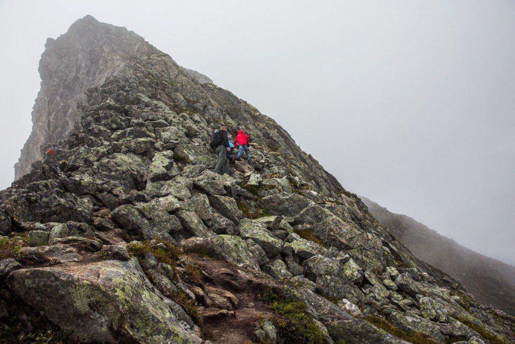 Hiking Romsdalseggen Ridge in Norway (+ Photos & Helpful Tips) – Earth ...