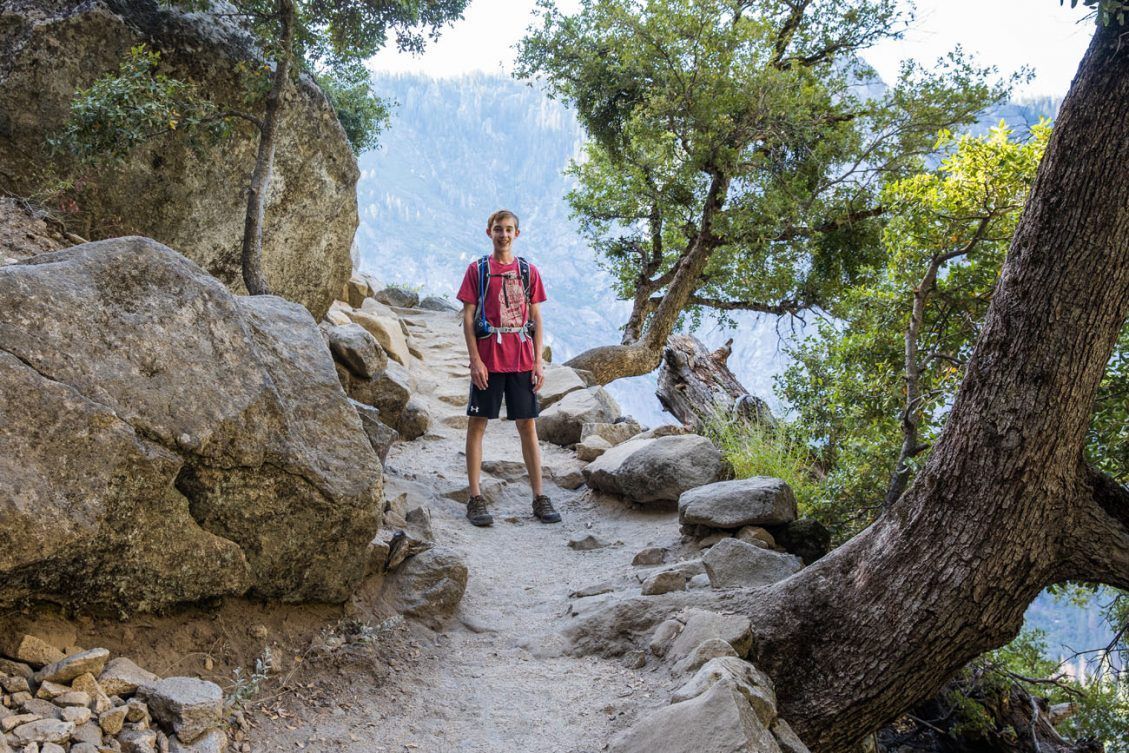 How to Hike to Upper Yosemite Falls and Yosemite Point – Earth Trekkers