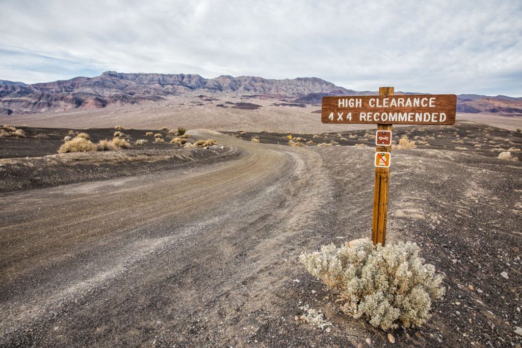 How to Visit Racetrack Playa in Death Valley National Park – Earth Trekkers