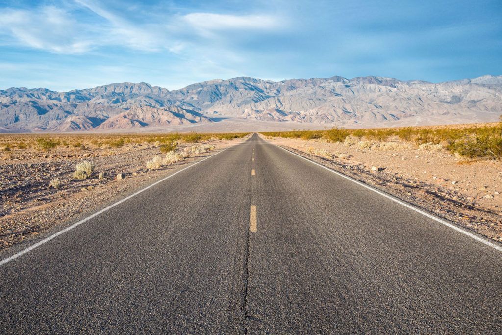 How to Visit Racetrack Playa in Death Valley National Park – Earth Trekkers