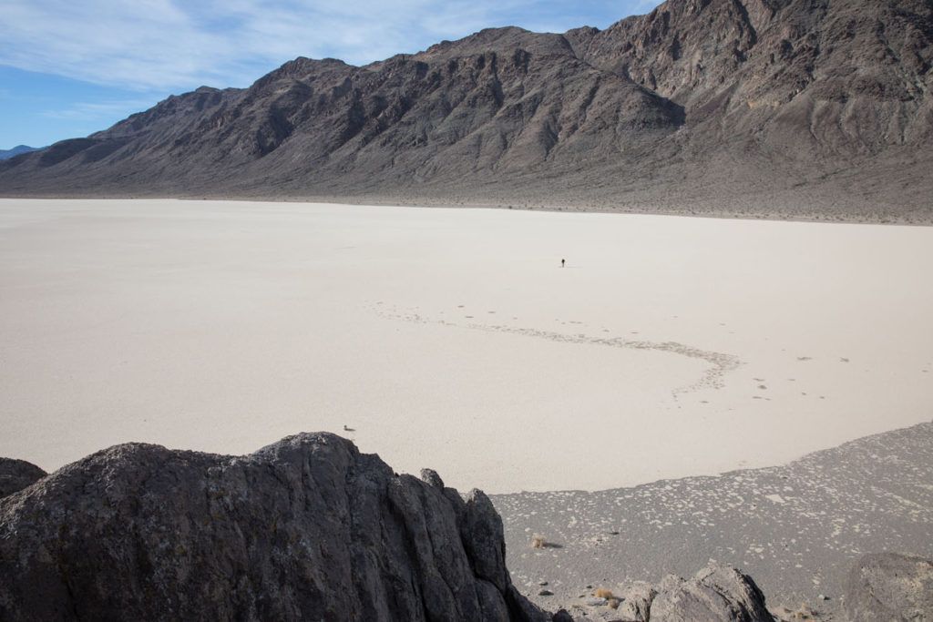 How to Visit Racetrack Playa in Death Valley National Park – Earth Trekkers