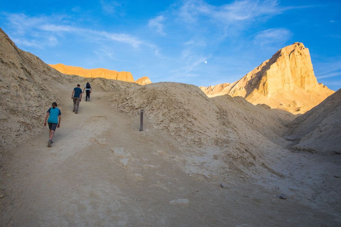 Hiking the Golden Canyon - Gower Gulch Loop in Death Valley – Earth ...
