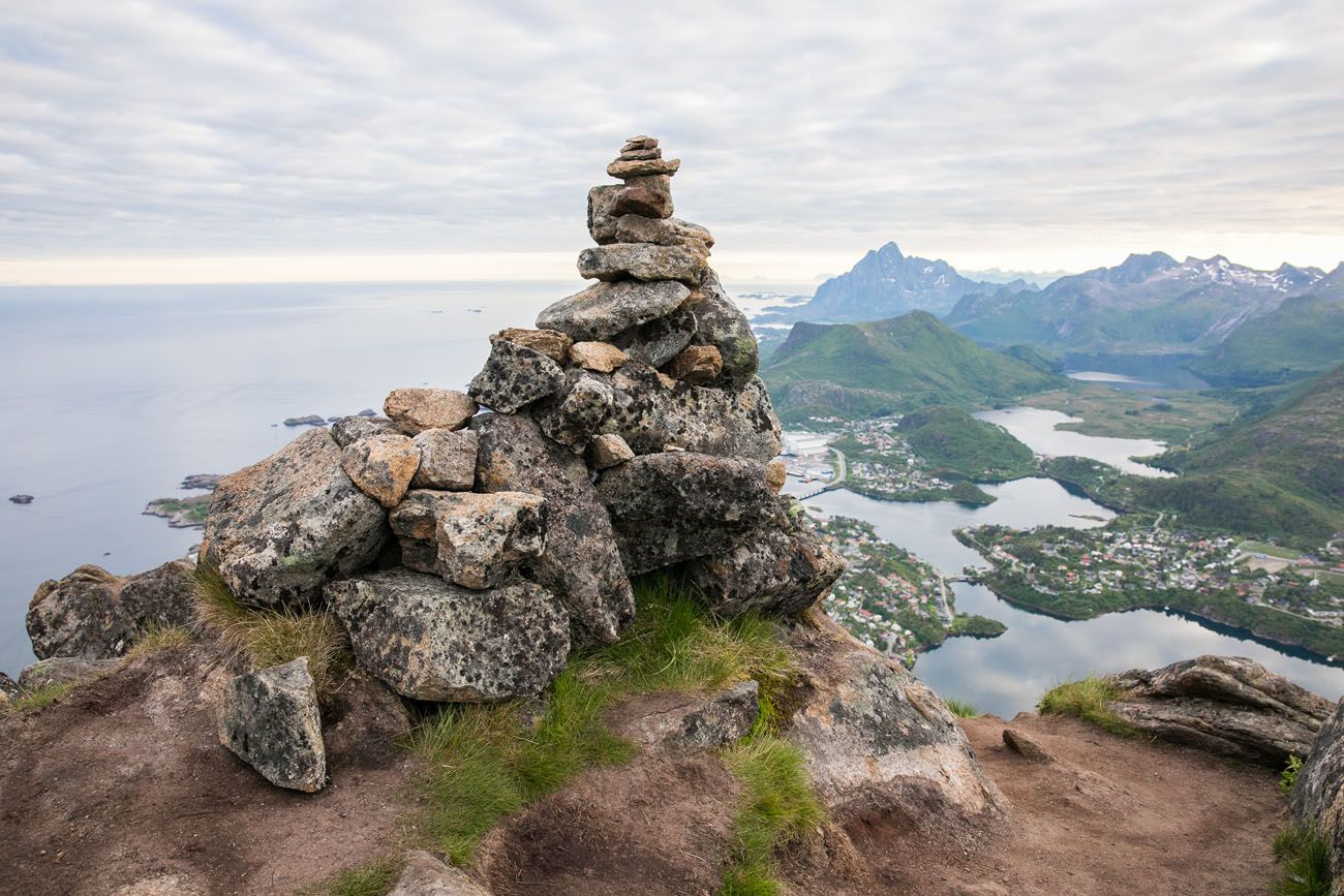 Hiking Svolvaer Fløya in the Lofoten Islands - Earth Trekkers Hiking Svolvaer Fløya in the Lofoten Islands - Earth Trekkers