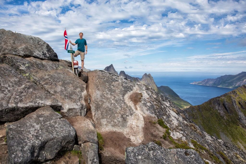 How to Hike Segla, One of Senja’s Most Popular Hikes – Earth Trekkers