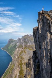 How to Hike Segla, One of Senja’s Most Popular Hikes – Earth Trekkers
