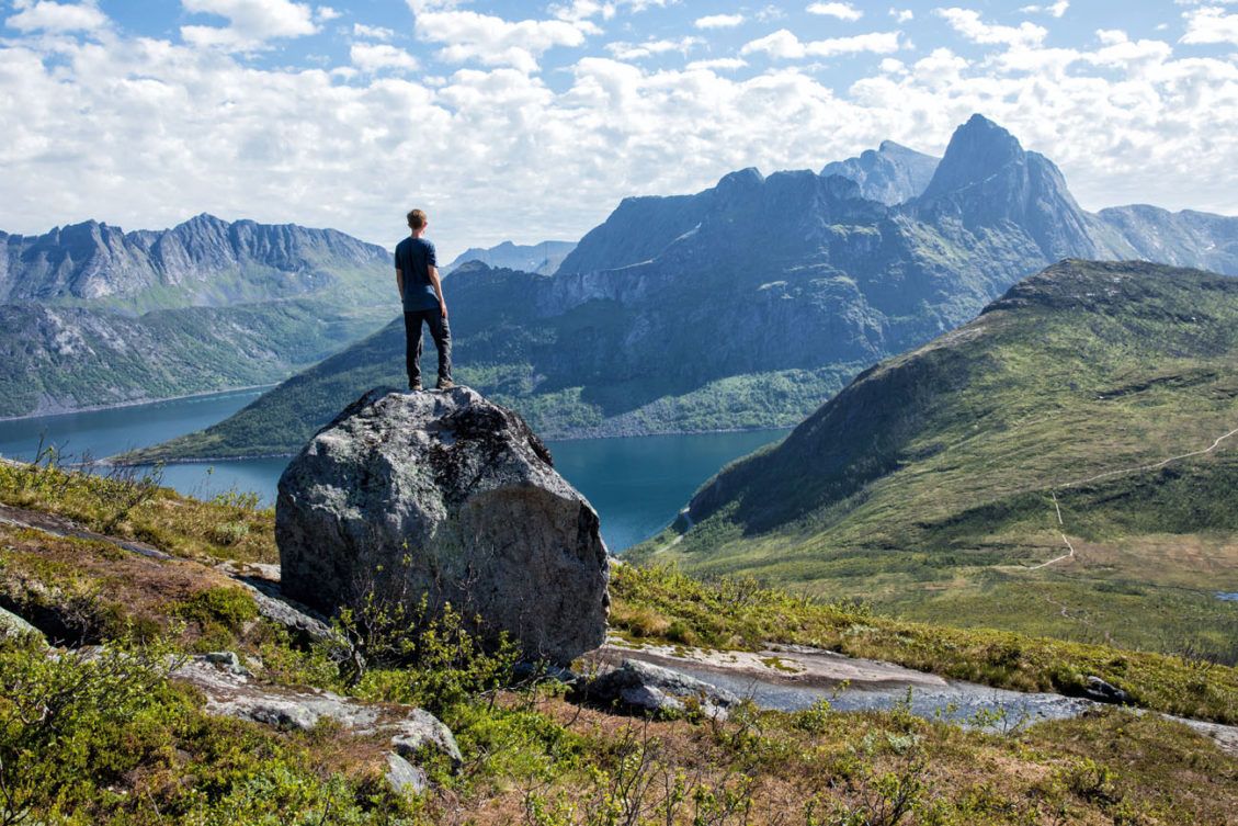 How to Hike Segla, One of Senja’s Most Popular Hikes – Earth Trekkers