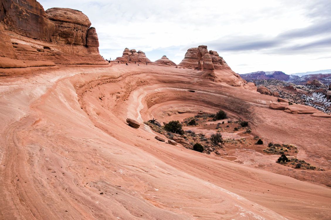 Delicate Arch: Best Photo Spots, Hiking Tips, & Interesting Facts ...