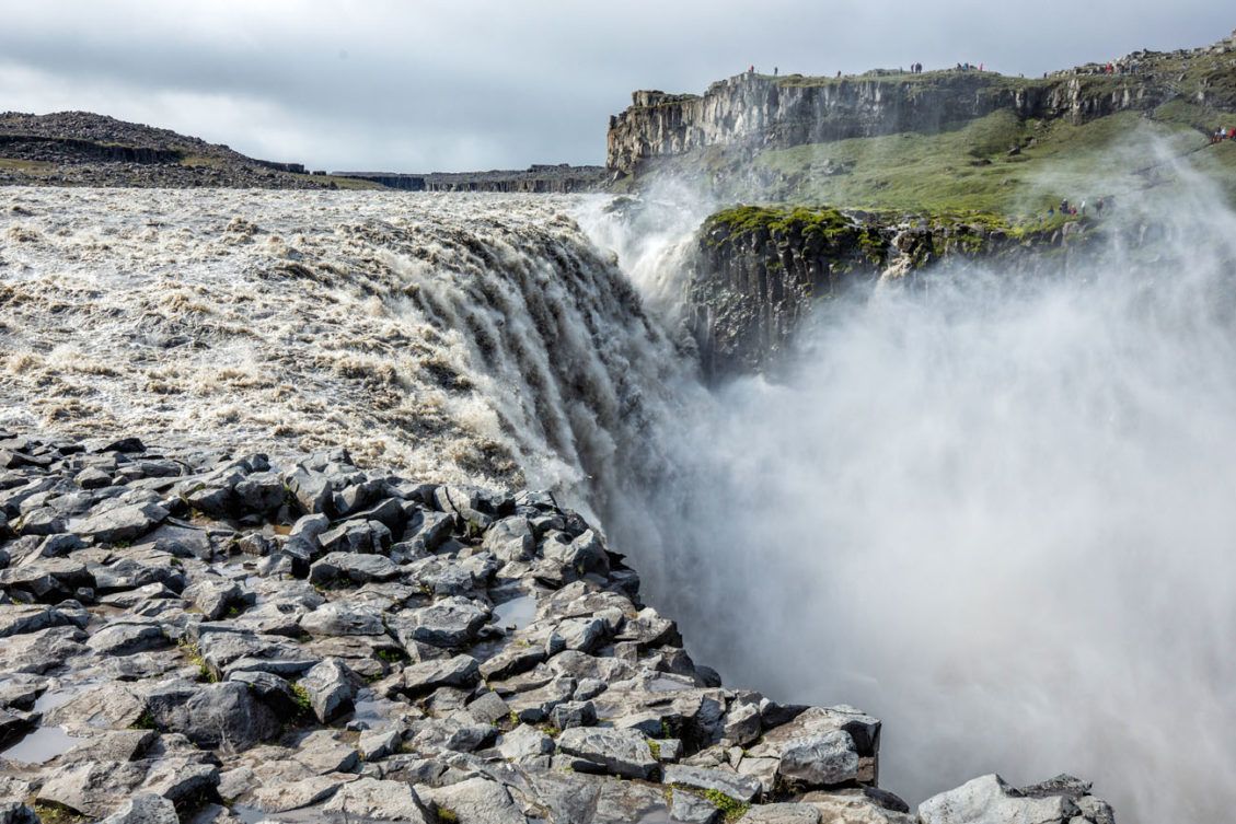 How to Visit Dettifoss and Selfoss Waterfalls in Iceland – Earth Trekkers