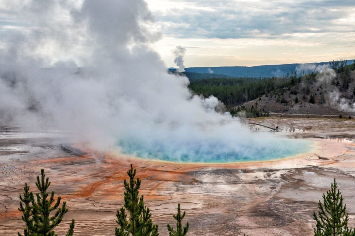 Yellowstone Bucket List: 18 Epic Things to Do in Yellowstone – Earth ...
