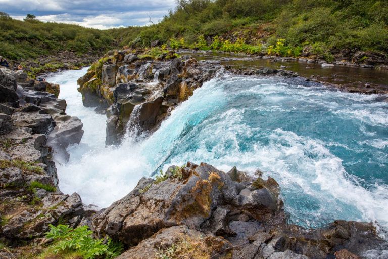 How to Visit Brúarfoss Waterfall (and Is It Worth It?) | Earth Trekkers