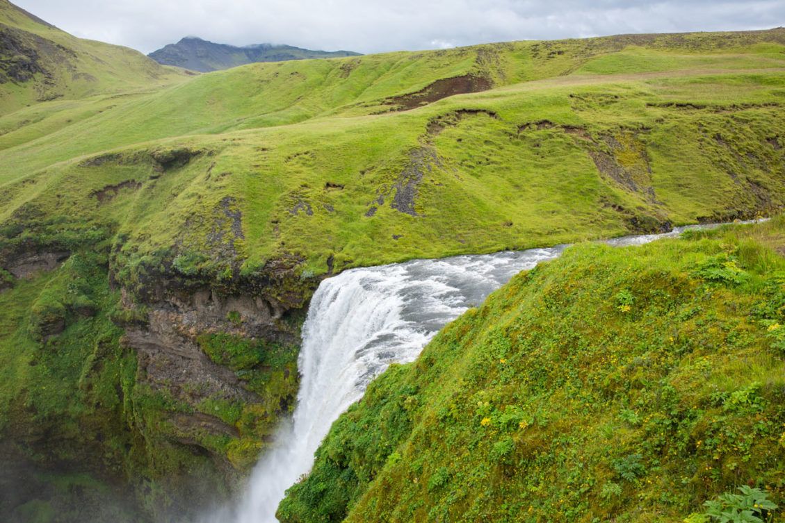 Skógafoss and the Amazing Waterfall Way Hike – Earth Trekkers
