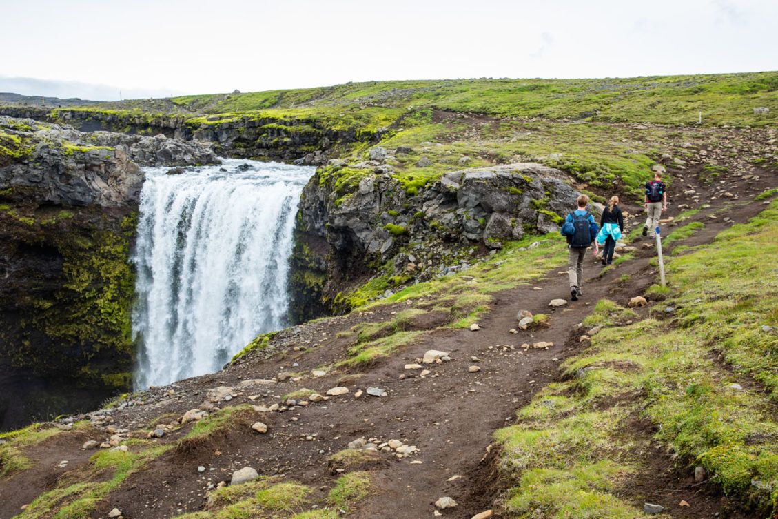 Skógafoss and the Amazing Waterfall Way Hike | Earth Trekkers