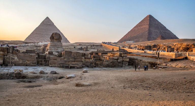 Pyramids of Giza: The Complete Guide for First-Time Visitors – Earth ...
