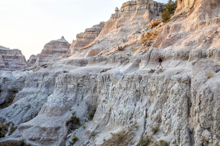How to Hike the Notch Trail in Badlands National Park – Earth Trekkers