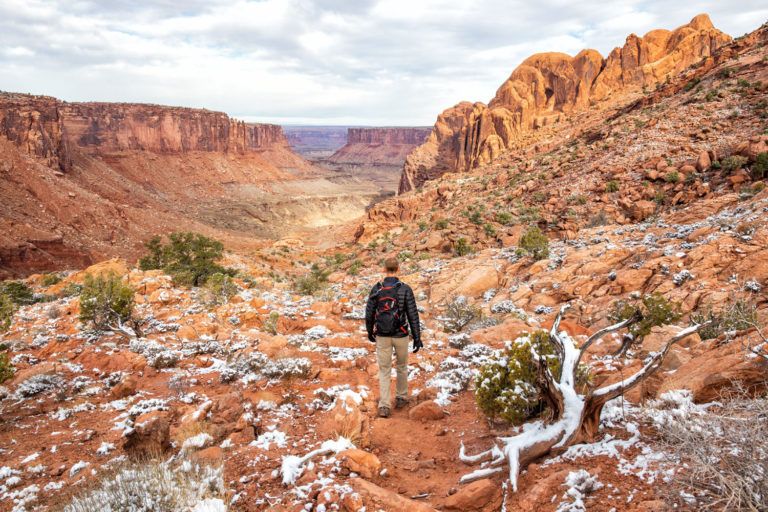 How to Hike the Syncline Loop in Canyonlands National Park – Earth Trekkers