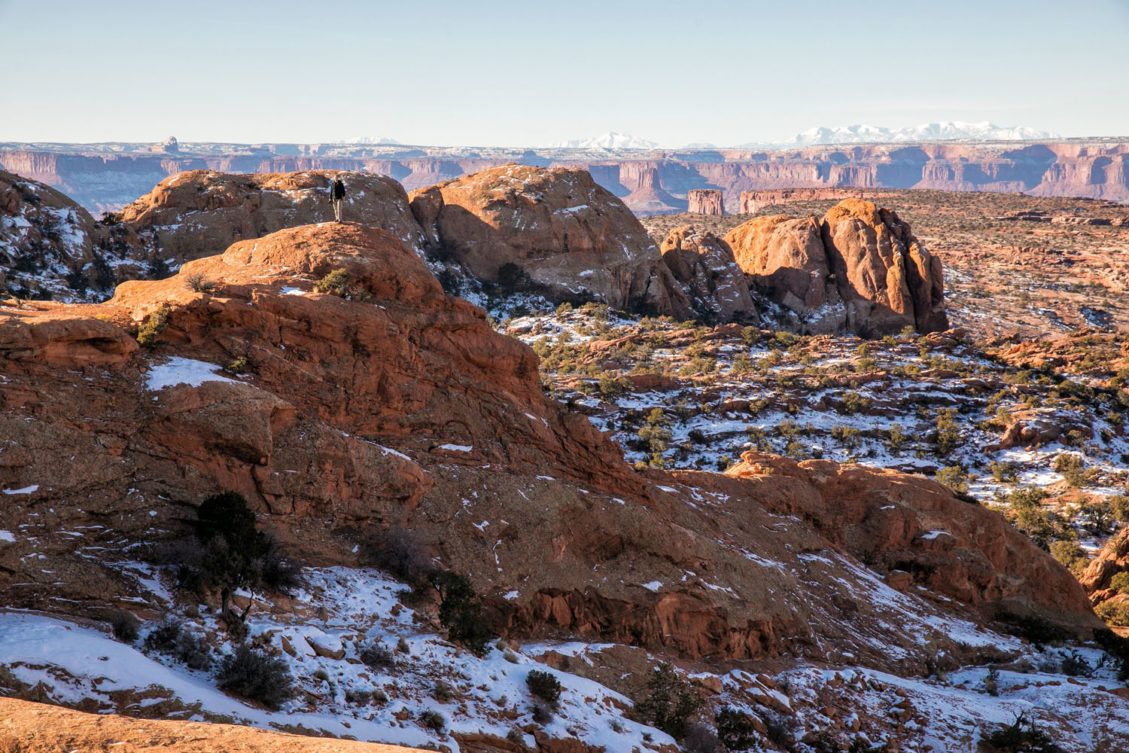 How to Hike the Syncline Loop in Canyonlands National Park | Earth Trekkers