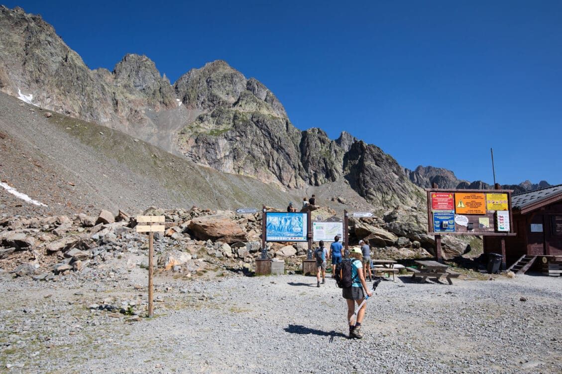 How to Hike to Lac Blanc, Chamonix (Photos, Stats & Map) – Earth Trekkers