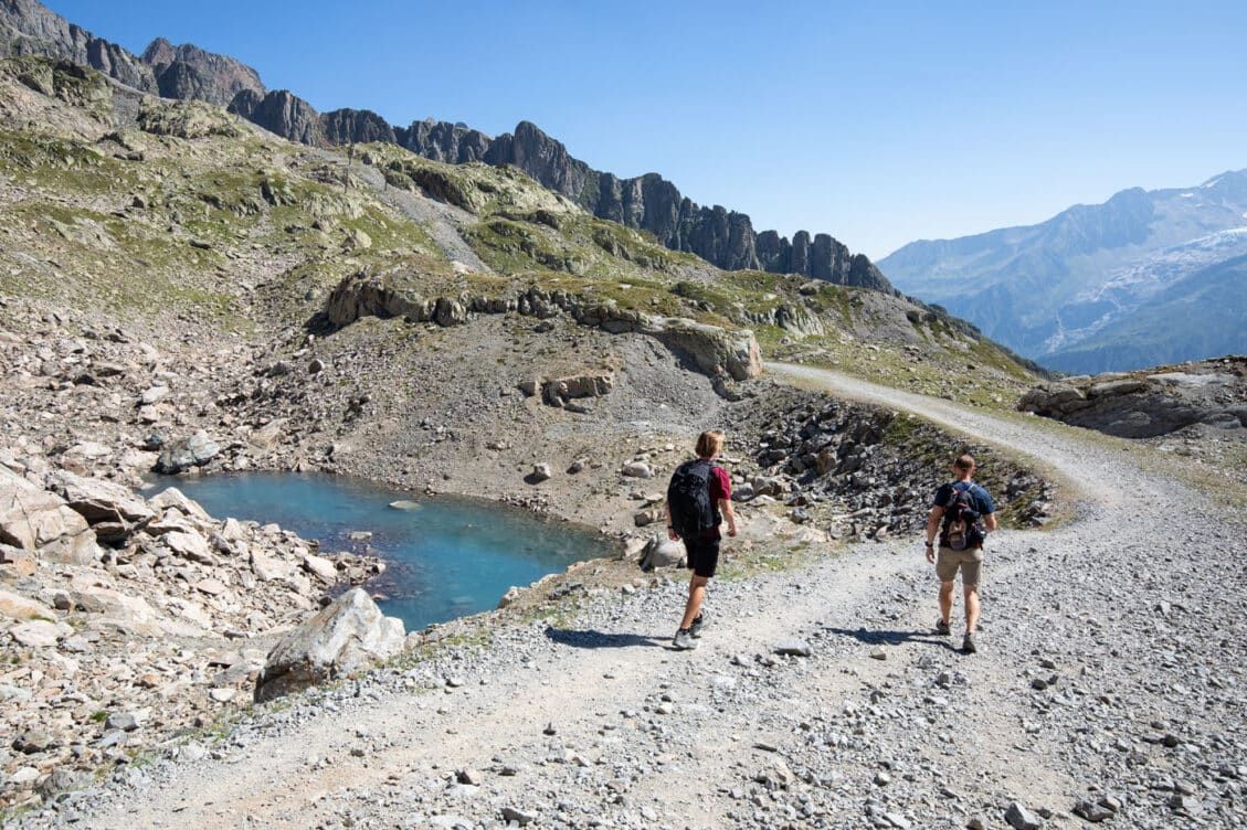 How to Hike to Lac Blanc, Chamonix (Photos, Stats & Map) – Earth Trekkers