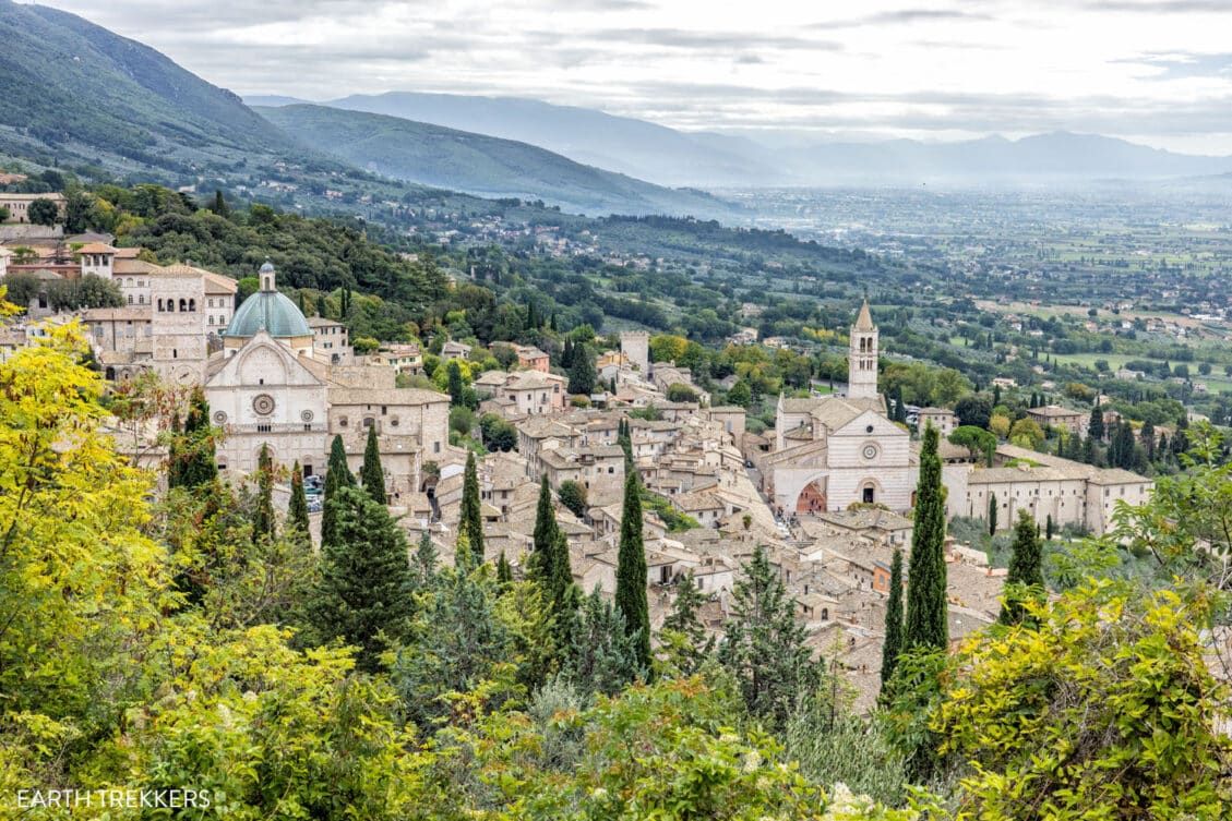 One Day in Assisi, Italy: Walking Tour of the Historic City Center ...