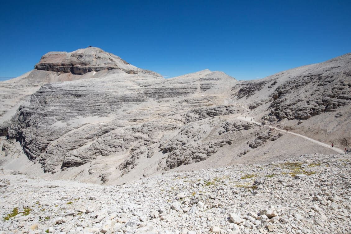 Piz Boè Hiking Guide: Map, Hiking Stats, Trail Guide & Photos – Earth ...