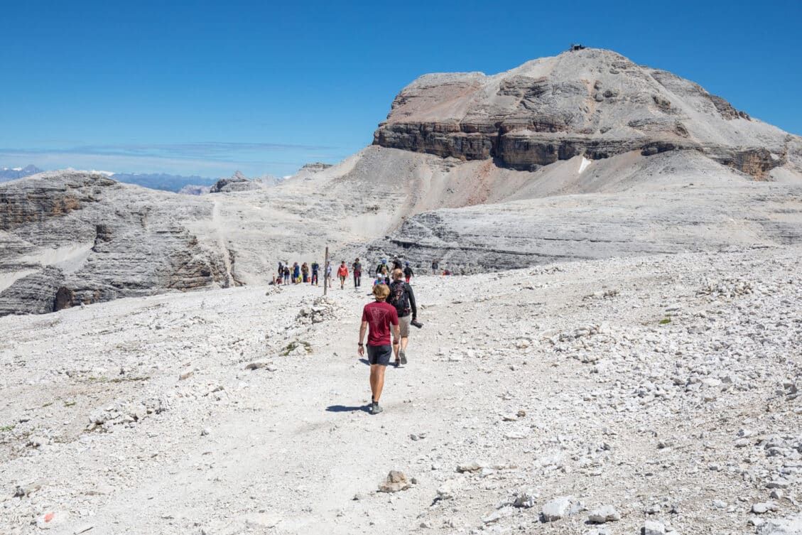 Piz Boè Hiking Guide: Map, Hiking Stats, Trail Guide & Photos – Earth ...