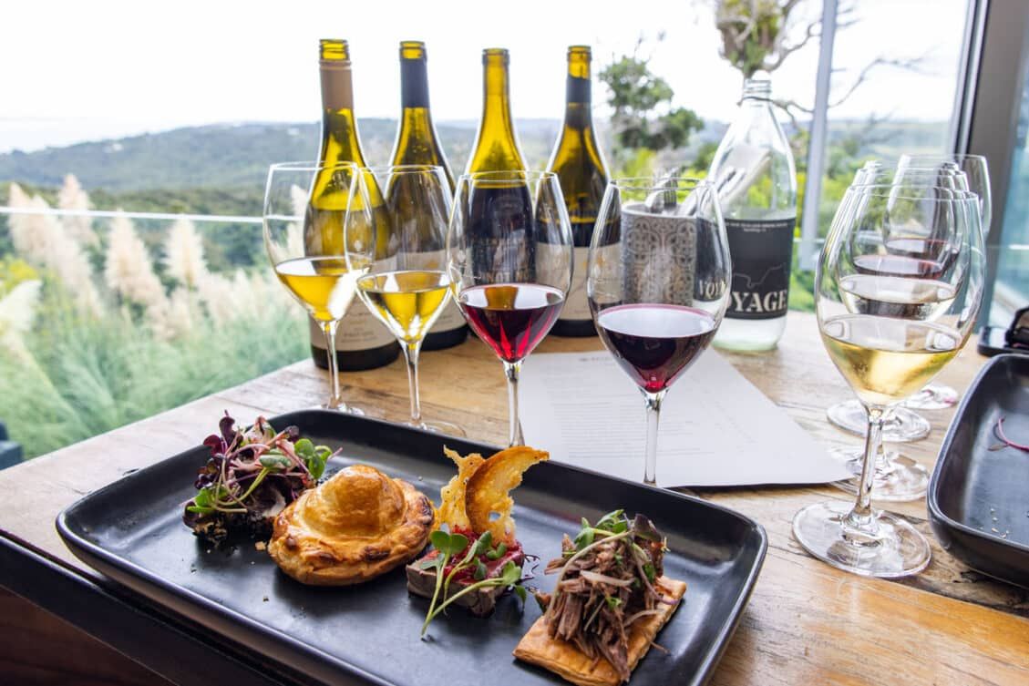 Waiheke Island Day Trip: Things to Do & One Day Itinerary – Earth Trekkers