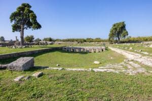 How to Visit Paestum, Italy: Photos, Tips & Tours – Earth Trekkers