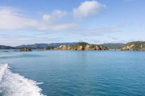 Bay of Islands | Things to Do, Map, Photos & HELPFUL Tips – Earth Trekkers