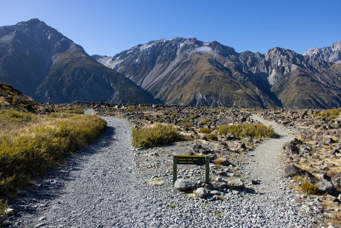 Tasman Glacier View, Blue Lakes, and Tasman Lake Hiking Guide – Earth ...